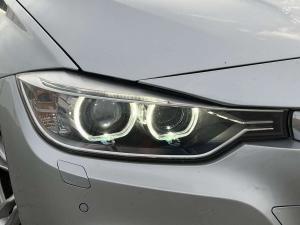 Grey BMW 320 2013 in Raseiniai, with an engine capacity of 2.00 L and mileage of 287 thousand km for 8999 €, photo 21 on AUTOMOTO.COM.LV