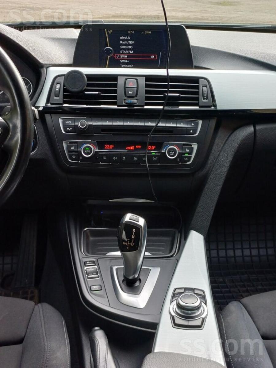 Grey BMW 320 2013 in Ogre, with an engine capacity of 2.00 L and mileage of 309 thousand km for 8250 €, photo 12 on AUTOMOTO.COM.LV