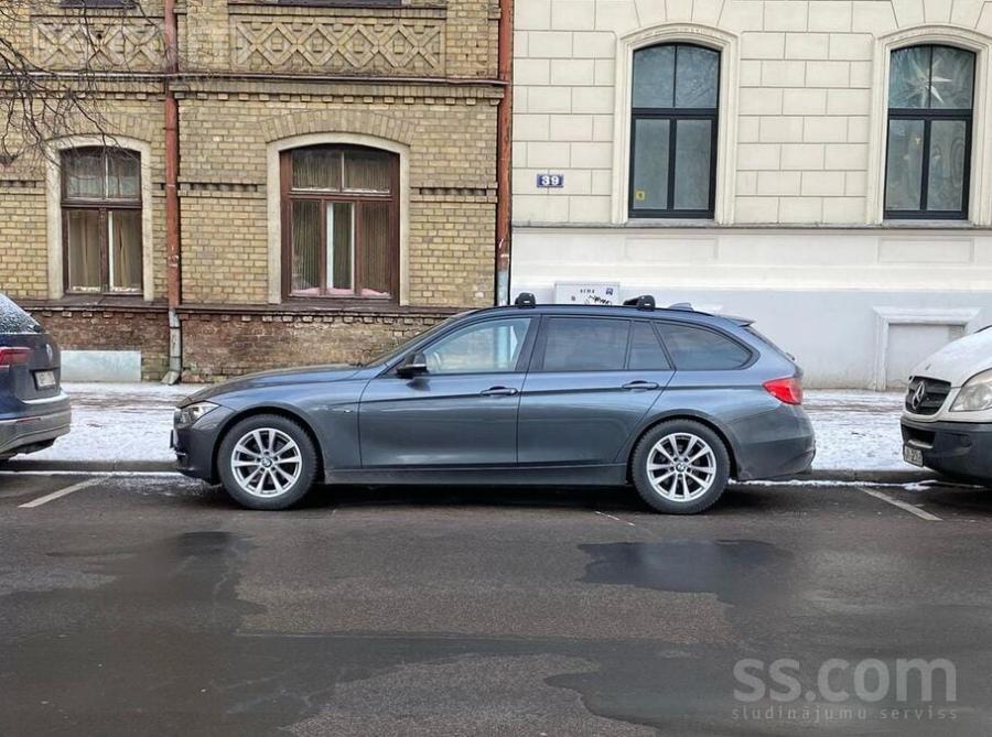 Grey BMW 320 2013 in Ogre, with an engine capacity of 2.00 L and mileage of 309 thousand km for 8250 €, photo 14 on AUTOMOTO.COM.LV