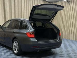 Grey BMW 320 2013 in Marijampole, with an engine capacity of 2.00 L and mileage of 255 thousand km for 7750 €, photo 13 on AUTOMOTO.COM.LV
