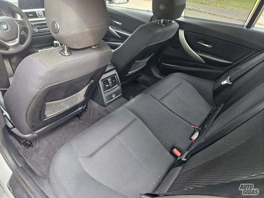 Pelēks BMW 320 2013 Šakiai, ar dzinēja tilpumu 2.00 L un nobraukumu 240 tūkst. km par 5999 €, foto 12 vietnē AUTOMOTO.COM.LV
