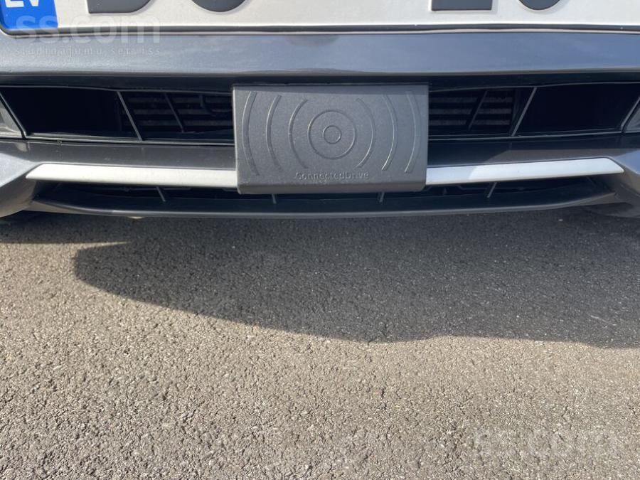 Grey BMW 320 2013 in Liepaja, with an engine capacity of 2.00 L and mileage of 303 thousand km for 11800 €, photo 6 on AUTOMOTO.COM.LV