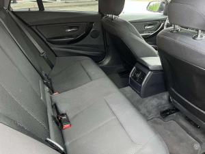Pelēks BMW 320 2014 Alīta, ar dzinēja tilpumu 2.00 L un nobraukumu 286 tūkst. km par 6990 €, foto 20 vietnē AUTOMOTO.COM.LV