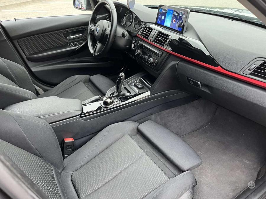 Pelēks BMW 320 2014 Alīta, ar dzinēja tilpumu 2.00 L un nobraukumu 286 tūkst. km par 6990 €, foto 22 vietnē AUTOMOTO.COM.LV
