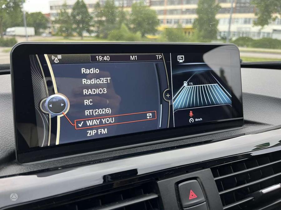 Pelēks BMW 320 2014 Alīta, ar dzinēja tilpumu 2.00 L un nobraukumu 286 tūkst. km par 6990 €, foto 25 vietnē AUTOMOTO.COM.LV