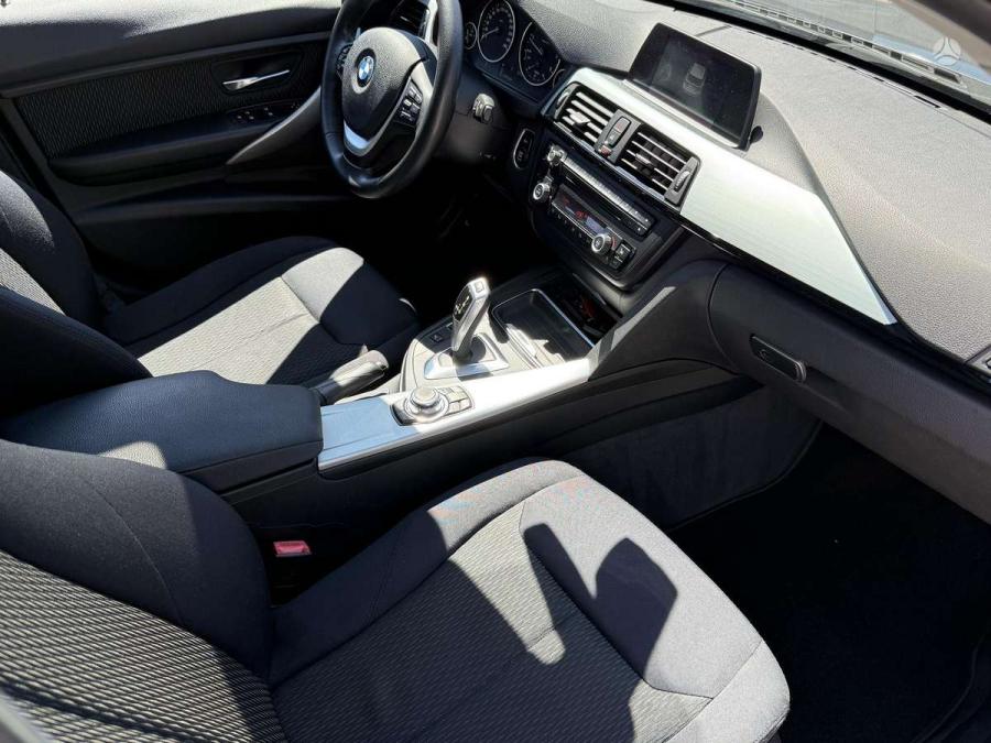 Grey BMW 320 2014 in Kaunas, with an engine capacity of 2.00 L and mileage of 299 thousand km for 6899 €, photo 15 on AUTOMOTO.COM.LV