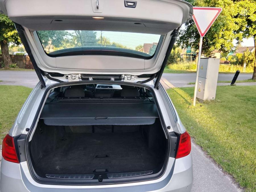 Pelēks BMW 320 2014 Kauņa, ar dzinēja tilpumu 2.00 L un nobraukumu 349 tūkst. km par 5950 €, foto 16 vietnē AUTOMOTO.COM.LV