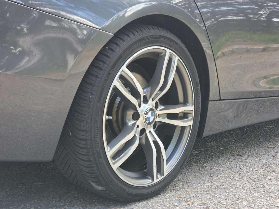 Grey BMW 320 2014 in Taurage, with an engine capacity of 2.00 L and mileage of 299 thousand km for 6990 €, photo 10 on AUTOMOTO.COM.LV