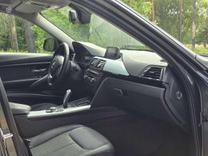 Grey BMW 320 2014 in Taurage, with an engine capacity of 2.00 L and mileage of 299 thousand km for 6990 €, photo 14 on AUTOMOTO.COM.LV