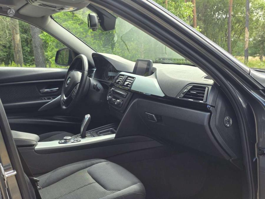 Grey BMW 320 2014 in Taurage, with an engine capacity of 2.00 L and mileage of 299 thousand km for 6990 €, photo 14 on AUTOMOTO.COM.LV