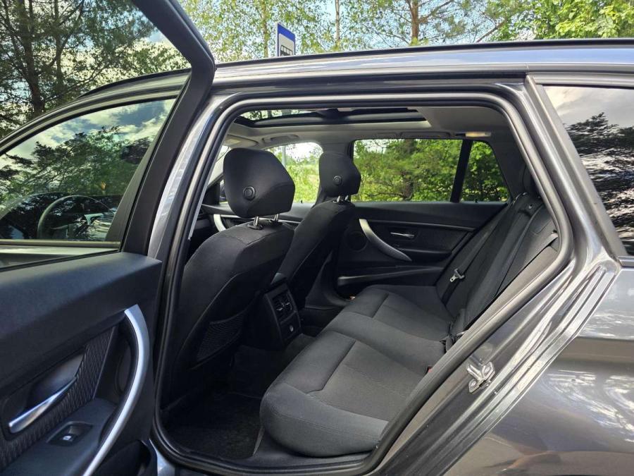 Grey BMW 320 2014 in Taurage, with an engine capacity of 2.00 L and mileage of 299 thousand km for 6990 €, photo 23 on AUTOMOTO.COM.LV