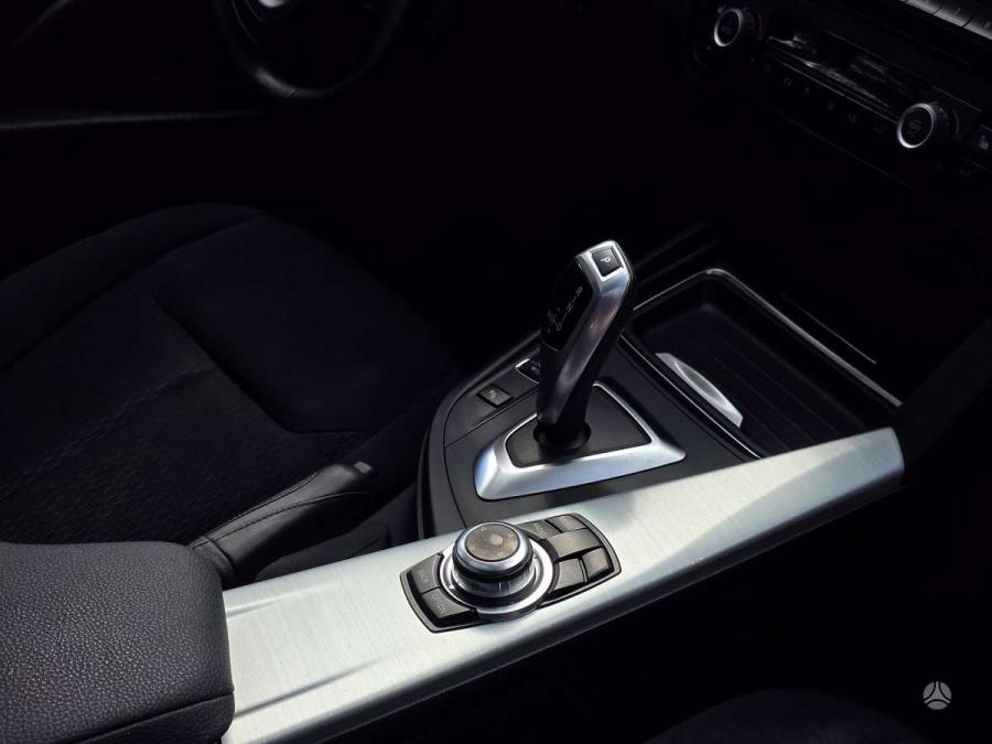 Grey BMW 320 2014 in Taurage, with an engine capacity of 2.00 L and mileage of 299 thousand km for 6990 €, photo 26 on AUTOMOTO.COM.LV