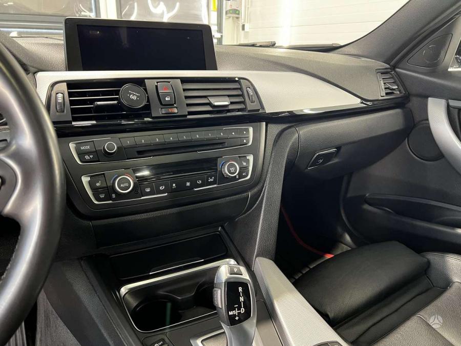 Pelēks BMW 320 2014 Joniškis, ar dzinēja tilpumu 2.00 L un nobraukumu 295 tūkst. km par 12500 €, foto 24 vietnē AUTOMOTO.COM.LV