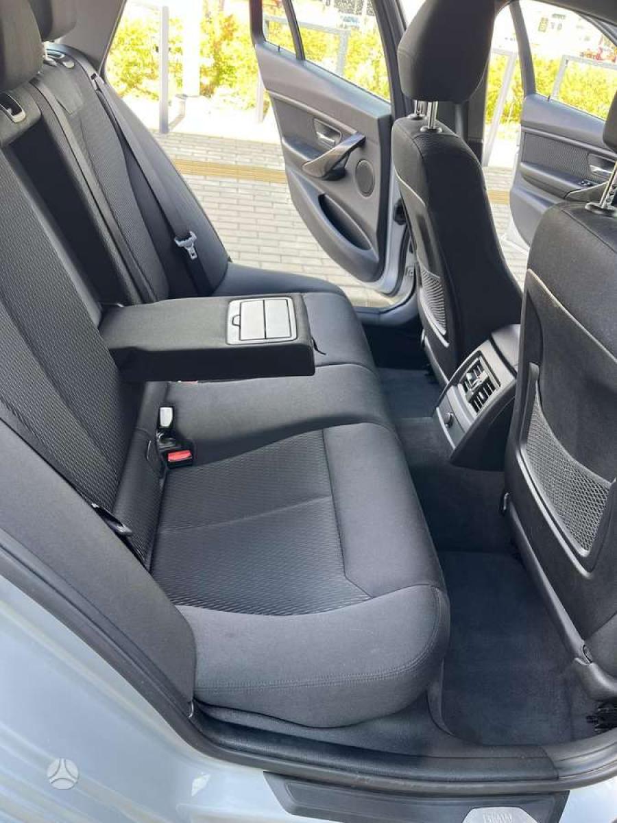 Pelēks BMW 320 2014 Viļņa, ar dzinēja tilpumu 2.00 L un nobraukumu 231 tūkst. km par 7700 €, foto 23 vietnē AUTOMOTO.COM.LV