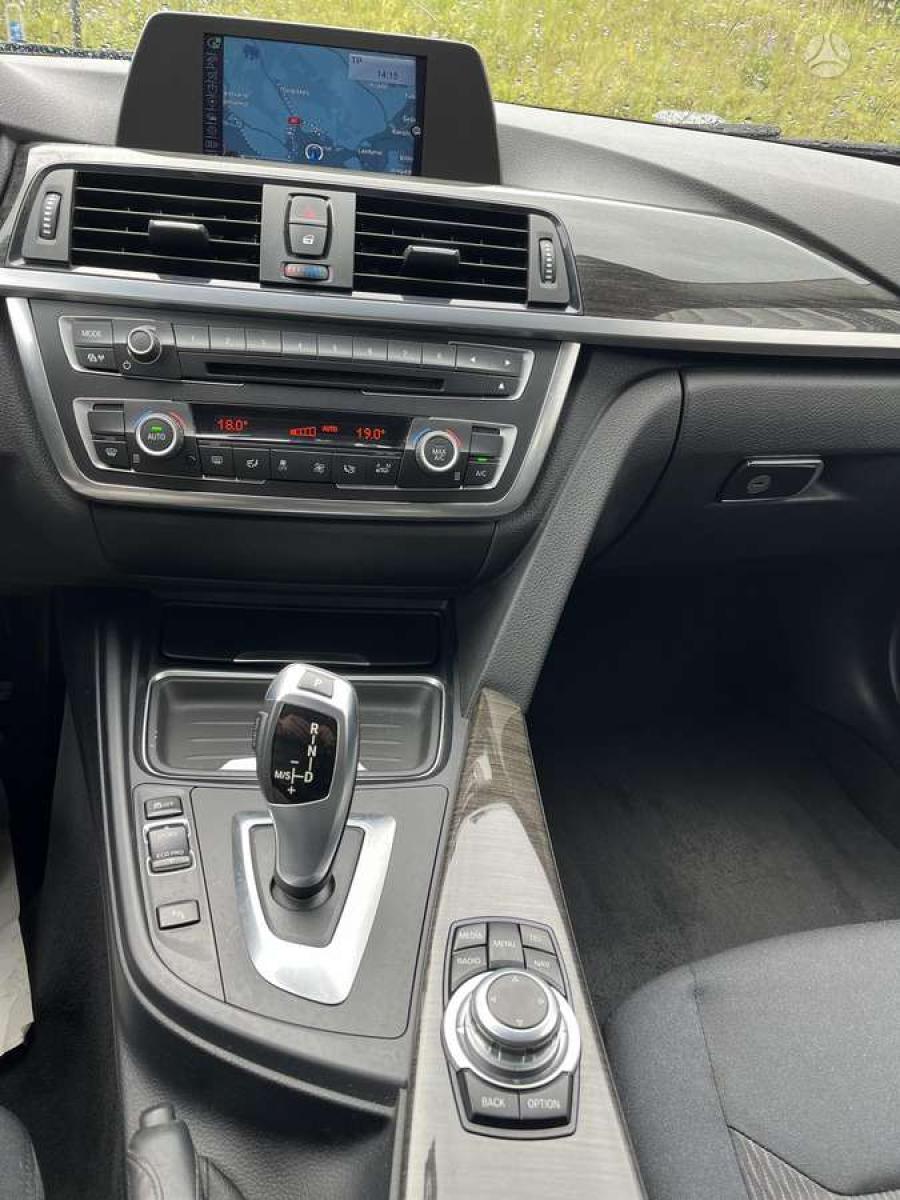 Pelēks BMW 320 2014 Viļņa, ar dzinēja tilpumu 2.00 L un nobraukumu 231 tūkst. km par 7700 €, foto 28 vietnē AUTOMOTO.COM.LV