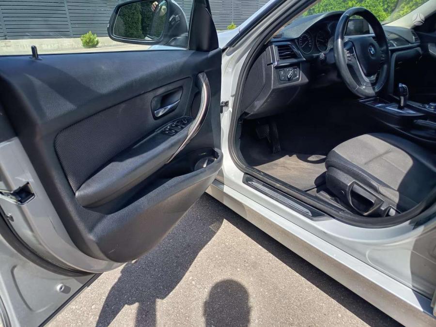 Grey BMW 320 2014 in Kaunas, with an engine capacity of 2.00 L and mileage of 400 thousand km for 5250 €, photo 12 on AUTOMOTO.COM.LV