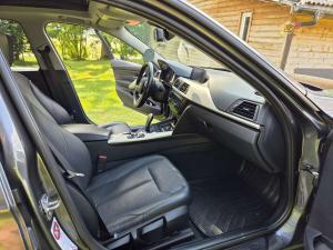Pelēks BMW 320 2014 Alīta, ar dzinēja tilpumu 2.00 L un nobraukumu 232 tūkst. km par 10200 €, foto 11 vietnē AUTOMOTO.COM.LV