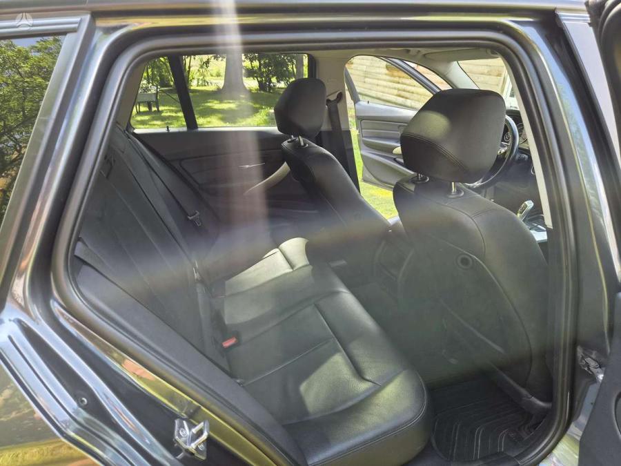 Pelēks BMW 320 2014 Alīta, ar dzinēja tilpumu 2.00 L un nobraukumu 232 tūkst. km par 10200 €, foto 12 vietnē AUTOMOTO.COM.LV