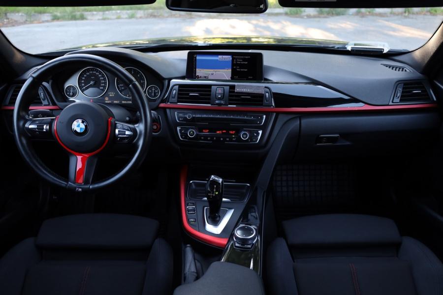 Grey BMW 320 2014 in Tallinn, with an engine capacity of 2.00 L and mileage of 379 thousand km for 8200 €, photo 15 on AUTOMOTO.COM.LV