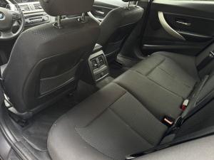 Grey BMW 320 2014 in Marijampole, with an engine capacity of 2.00 L and mileage of 330 thousand km for 7500 €, photo 11 on AUTOMOTO.COM.LV