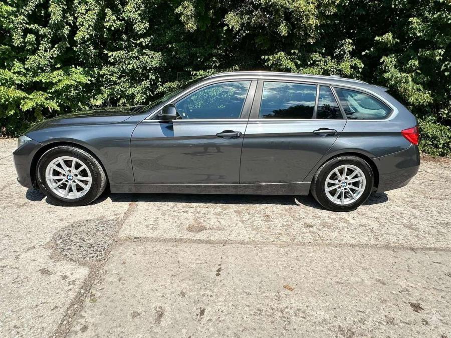 Grey BMW 320 2014 in Siauliai, with an engine capacity of 2.00 L and mileage of 300 thousand km for 5350 €, photo 12 on AUTOMOTO.COM.LV