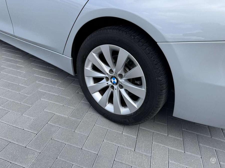 Grey BMW 320 2014 in Telschi, with an engine capacity of 2.00 L and mileage of 241 thousand km for 7999 €, photo 13 on AUTOMOTO.COM.LV