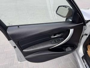 Grey BMW 320 2014 in Telschi, with an engine capacity of 2.00 L and mileage of 241 thousand km for 7999 €, photo 19 on AUTOMOTO.COM.LV