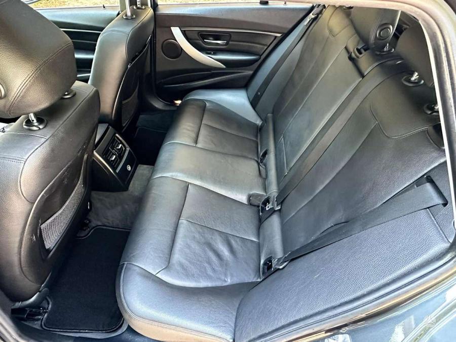 Grey BMW 320 2014 in Siauliai, with an engine capacity of 2.00 L and mileage of 300 thousand km for 5150 €, photo 15 on AUTOMOTO.COM.LV