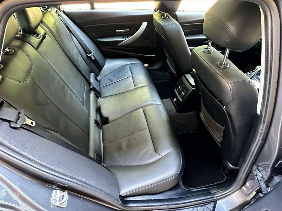 Grey BMW 320 2014 in Siauliai, with an engine capacity of 2.00 L and mileage of 300 thousand km for 5150 €, photo 16 on AUTOMOTO.COM.LV