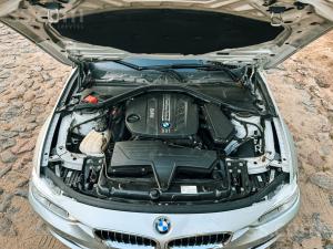 Pelēks BMW 320 2014 Rīga, ar dzinēja tilpumu 2.00 L un nobraukumu 243 tūkst. km par 9900 €, foto 12 vietnē AUTOMOTO.COM.LV