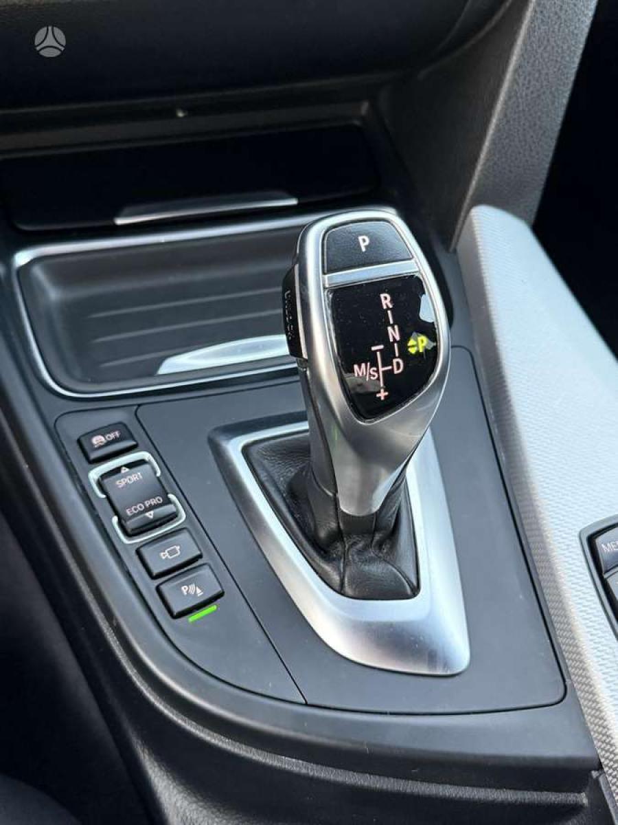 Pelēks BMW 320 2014 Viļņa, ar dzinēja tilpumu 2.00 L un nobraukumu 313 tūkst. km par 9300 €, foto 21 vietnē AUTOMOTO.COM.LV