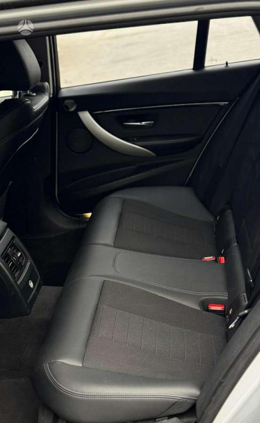 Grey BMW 320 2014 in Klaipeda, with an engine capacity of 2.00 L and mileage of 264 thousand km for 6950 €, photo 13 on AUTOMOTO.COM.LV