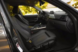 Pelēks BMW 320 2015 Jelgava, ar dzinēja tilpumu 2.00 L un nobraukumu 265 tūkst. km par 8000 €, foto 16 vietnē AUTOMOTO.COM.LV