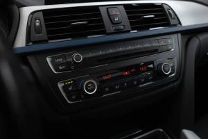 Pelēks BMW 320 2015 Jelgava, ar dzinēja tilpumu 2.00 L un nobraukumu 207 tūkst. km par 12900 €, foto 20 vietnē AUTOMOTO.COM.LV