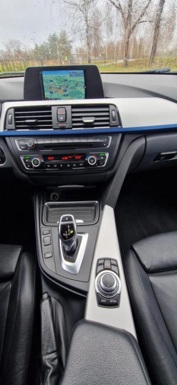 Grey BMW 320 2015 in Riga, with an engine capacity of 2.00 L and mileage of 207 thousand km for 13500 €, photo 5 on AUTOMOTO.COM.LV