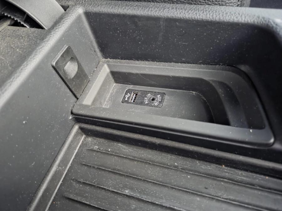Pelēks BMW 320 2015 Rīga, ar dzinēja tilpumu 2.00 L un nobraukumu 207 tūkst. km par 13500 €, foto 20 vietnē AUTOMOTO.COM.LV