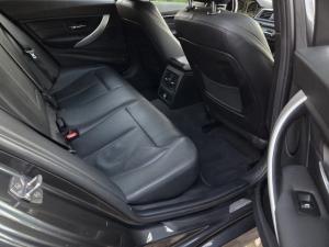 Pelēks BMW 320 2015 Rīga, ar dzinēja tilpumu 2.00 L un nobraukumu 207 tūkst. km par 13500 €, foto 22 vietnē AUTOMOTO.COM.LV