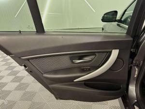 Grey BMW 320 2015 in Marijampole, with an engine capacity of 2.00 L and mileage of 214 thousand km for 10950 €, photo 14 on AUTOMOTO.COM.LV