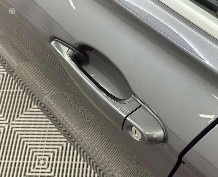 Grey BMW 320 2015 in Marijampole, with an engine capacity of 2.00 L and mileage of 214 thousand km for 10950 €, photo 25 on AUTOMOTO.COM.LV