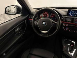 Grey BMW 320 2015 in Marijampole, with an engine capacity of 2.00 L and mileage of 281 thousand km for 10550 €, photo 23 on AUTOMOTO.COM.LV