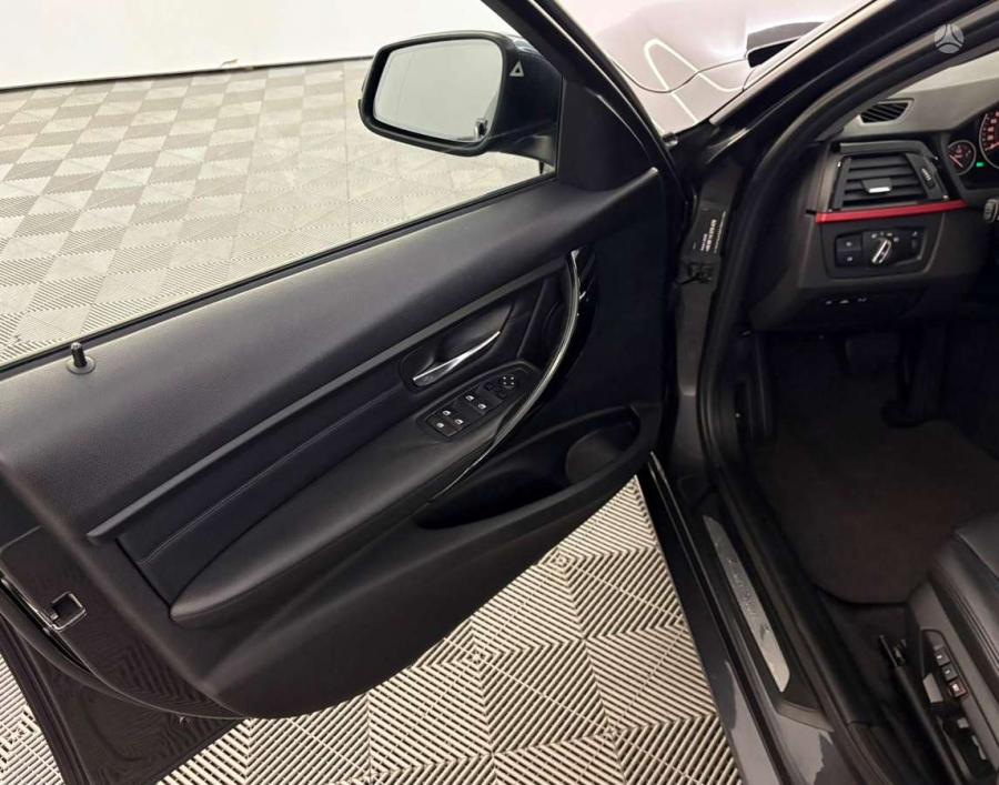 Grey BMW 320 2015 in Marijampole, with an engine capacity of 2.00 L and mileage of 281 thousand km for 10550 €, photo 26 on AUTOMOTO.COM.LV