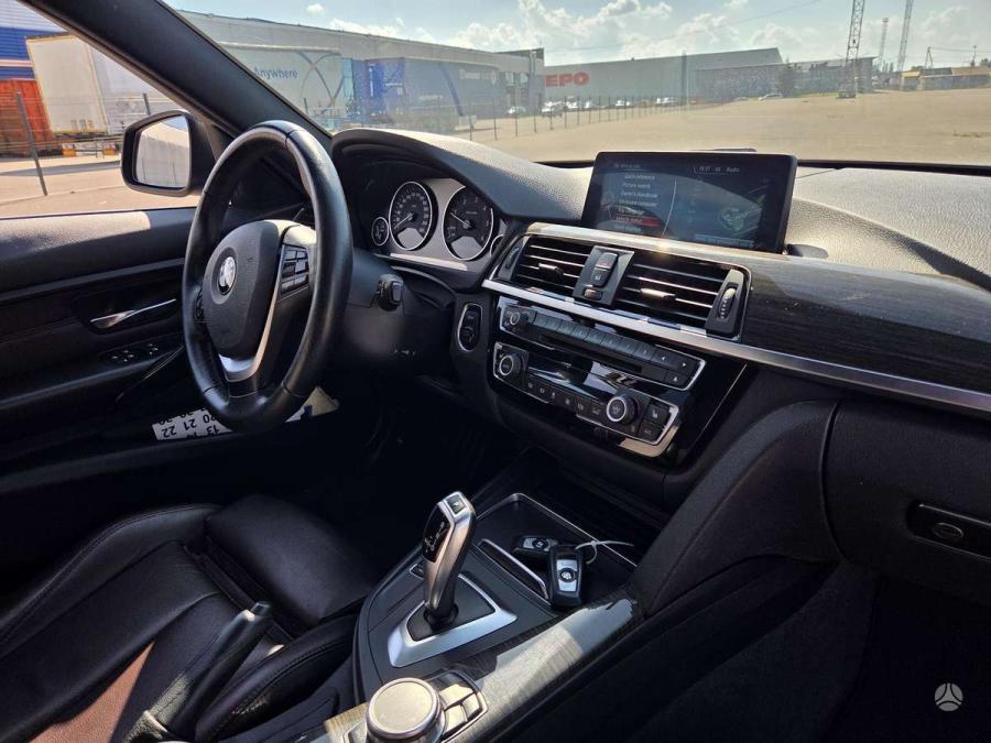 Pelēks BMW 320 2016 Kauņa, ar dzinēja tilpumu 2.00 L un nobraukumu 255 tūkst. km par 9850 €, foto 13 vietnē AUTOMOTO.COM.LV
