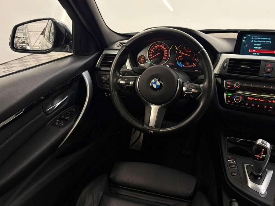 Grey BMW 320 2016 in Marijampole, with an engine capacity of 2.00 L and mileage of 273 thousand km for 13650 €, photo 23 on AUTOMOTO.COM.LV