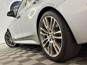 Grey BMW 320 2016 in Marijampole, with an engine capacity of 2.00 L and mileage of 273 thousand km for 13650 €, photo 33 on AUTOMOTO.COM.LV