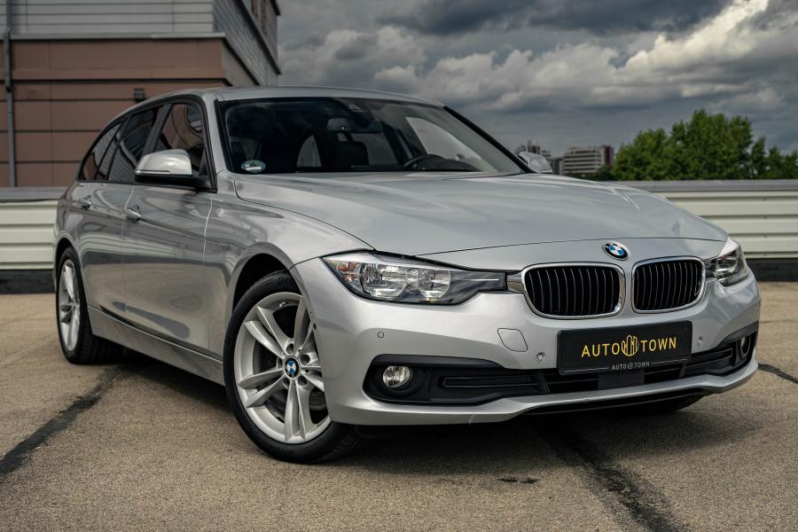 Grey BMW 320 2016 in Riga, with an engine capacity of 2.00 L and mileage of 257 thousand km for 11990 €, photo 4 on AUTOMOTO.COM.LV