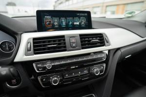Grey BMW 320 2016 in Riga, with an engine capacity of 2.00 L and mileage of 257 thousand km for 11990 €, photo 19 on AUTOMOTO.COM.LV