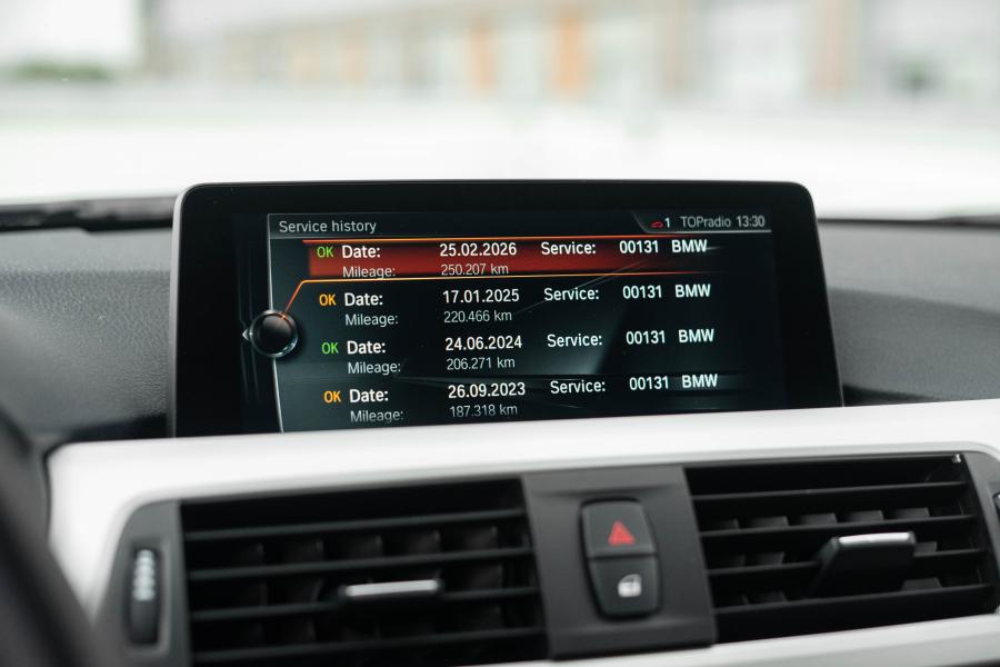 Grey BMW 320 2016 in Riga, with an engine capacity of 2.00 L and mileage of 257 thousand km for 11990 €, photo 22 on AUTOMOTO.COM.LV