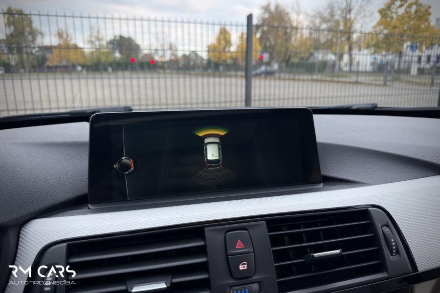 Grey BMW 320 2016 in Jelgava, with an engine capacity of 2.00 L and mileage of 245 thousand km for 12950 €, photo 19 on AUTOMOTO.COM.LV