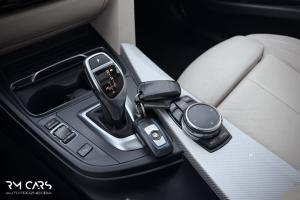 Grey BMW 320 2016 in Jelgava, with an engine capacity of 2.00 L and mileage of 245 thousand km for 12950 €, photo 21 on AUTOMOTO.COM.LV