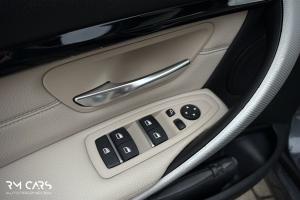 Grey BMW 320 2016 in Jelgava, with an engine capacity of 2.00 L and mileage of 245 thousand km for 12950 €, photo 26 on AUTOMOTO.COM.LV